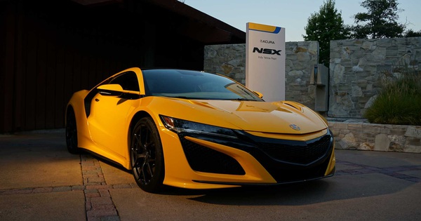 Acura NSX Type R, Spider ra mắt năm sau: Muộn còn hơn không?