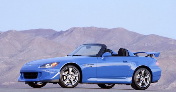 Honda S2000 Roadster – tham vọng cạnh tranh với Ferrari