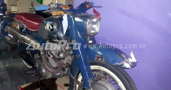 Diện kiến xế cổ 44 tuổi - Honda Dream CB250