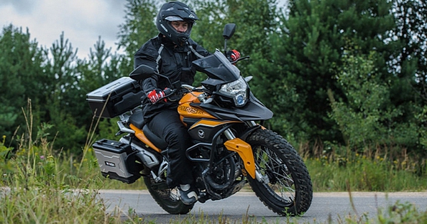 Minsk "trở về từ cõi chết" với mẫu M1nsk TRX 300i enduro-tourer