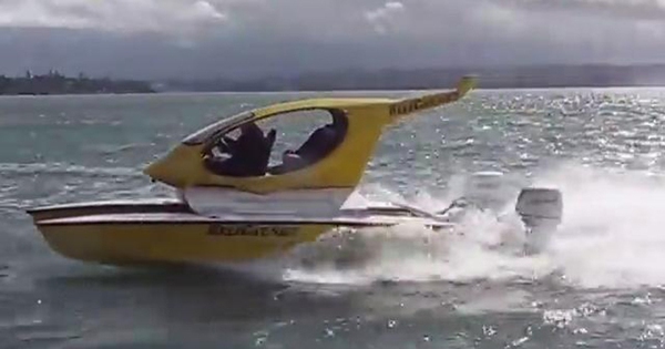 HeliCat 22 - Thuyền cao tốc "lai" trực thăng có giá chát