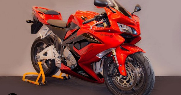 Honda CBR 600 và Yamaha R6 cực hầm hố